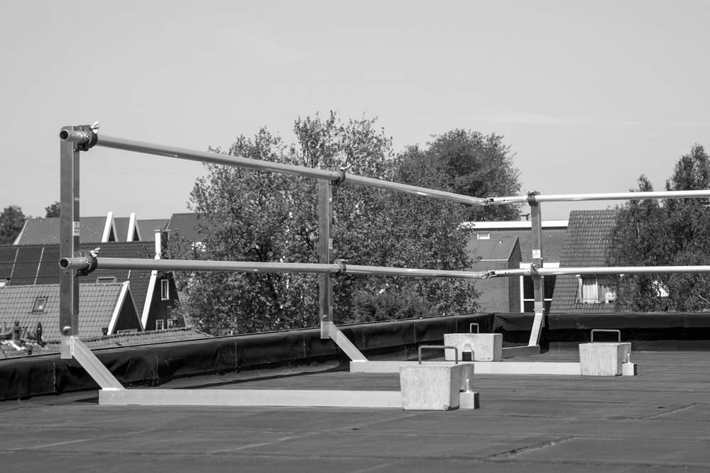 Euroscaffold Roof-edge protection Safety Guard Systems